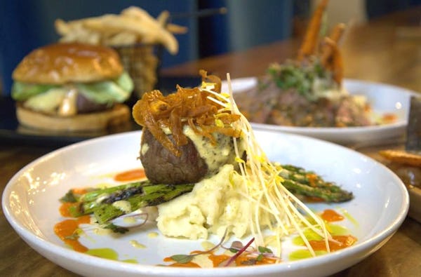 Liberty Center ::: Dining