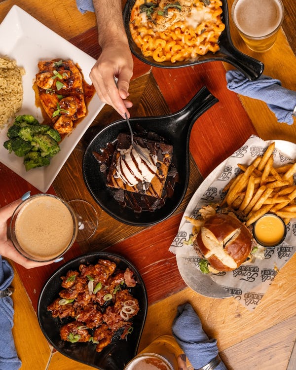 Liberty Center ::: Dining